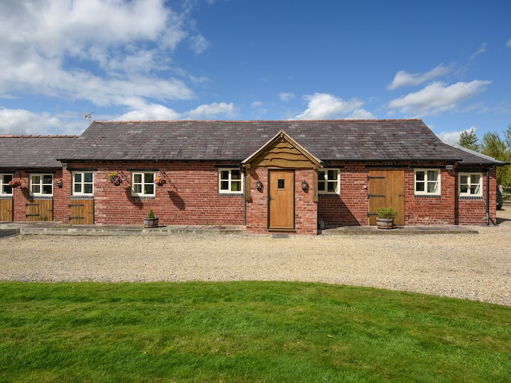 Orchard View - Westbury, UK