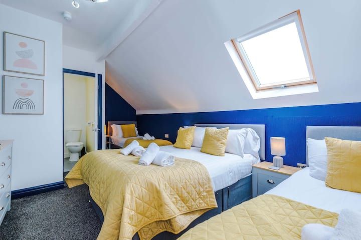 Family Room - Sleeping 4 - Blackpool