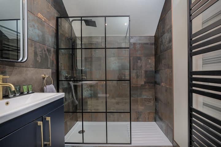 Charming Historic Haven In Sheffield City Centre - Sheffield