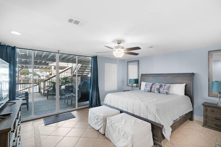 Snowbird Special Jan Feb! Views -4br Gone Coastal - Destin, FL