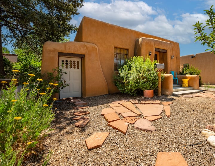 Authentic Charm With Modern Comforts - Santa Fe, NM
