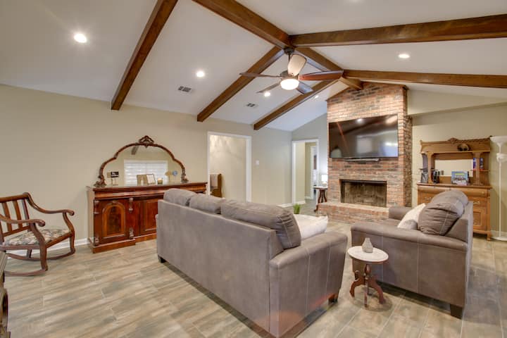 Spacious Baton Rouge Home Rental: 12 Mi To Lsu! - Baton Rouge, LA