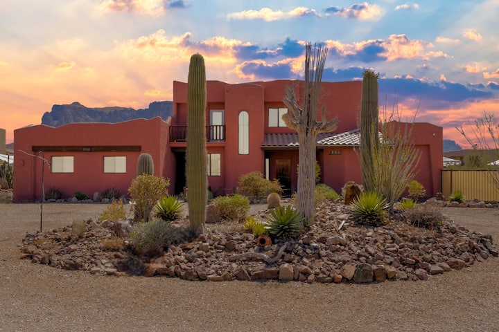 Roadrunner Retreat: Superstition Views & Wildlife - Apache Junction