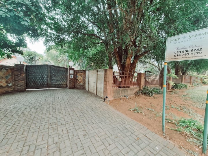 Standard Double Room - Lephalale