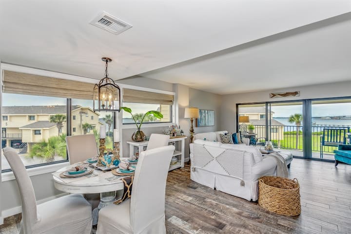 Your Family Friendly Vacation Awaits! Olympic Size - Pensacola Beach, FL