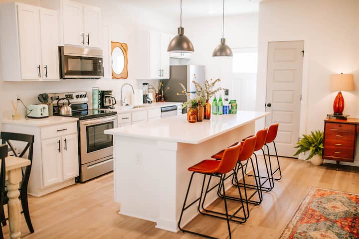 Artist Retreat | Near Downtown, Stadium & Uga - Athens, GA