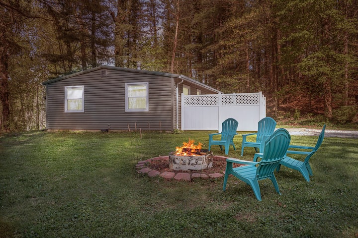 Majestic Pines: Budget Friendly Rental Lake Logan - Logan, OH