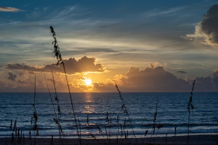 Price Drop-book Now! Oceanfront, Heated Pool - Melbourne Beach, FL