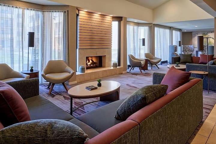 You Found It! 2 Pet-friendly Units, Indoor Pool - Carmel, IN