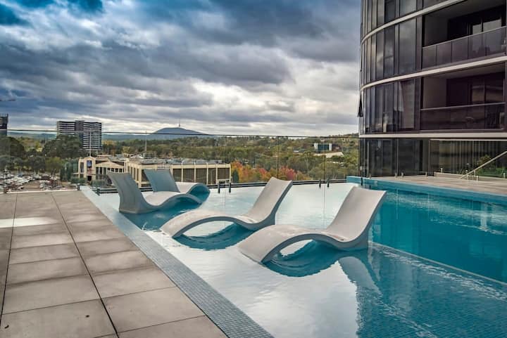 Modern City Escape In Phillip Act - Canberra