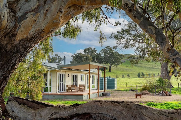 Koolbury Cottage. Farmstay Valley Retreat - Euroa