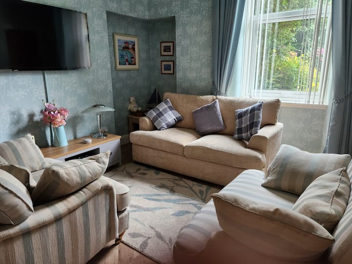 Captivating 2-bed Ground Floor Apartment In Largs - Millport