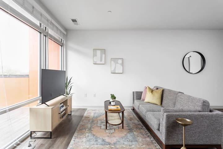 Cozysuites 1br In Bottleworks Indy Unit #7 - Indianapolis, IN