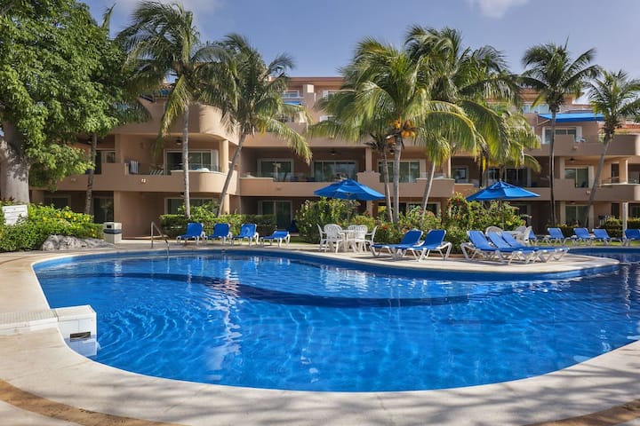 Puerto Aventuras Condo: Balcony, Jacuzzi & Pool - Puerto Aventuras