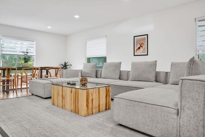 Villa Nicole: Coastal Luxury In Delray - Delray Beach, FL
