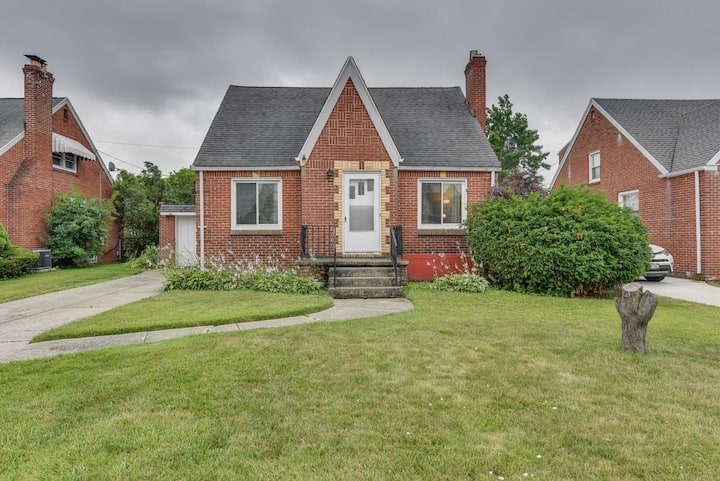 Quiet Cheektowaga Retreat: 23 Mi To Niagara Falls! - Buffalo, NY