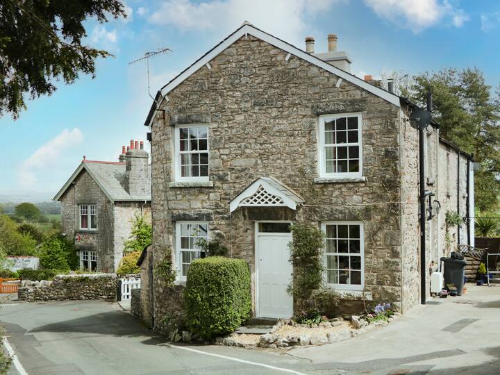 Mount Pleasant Cottage - Grange-over-Sands