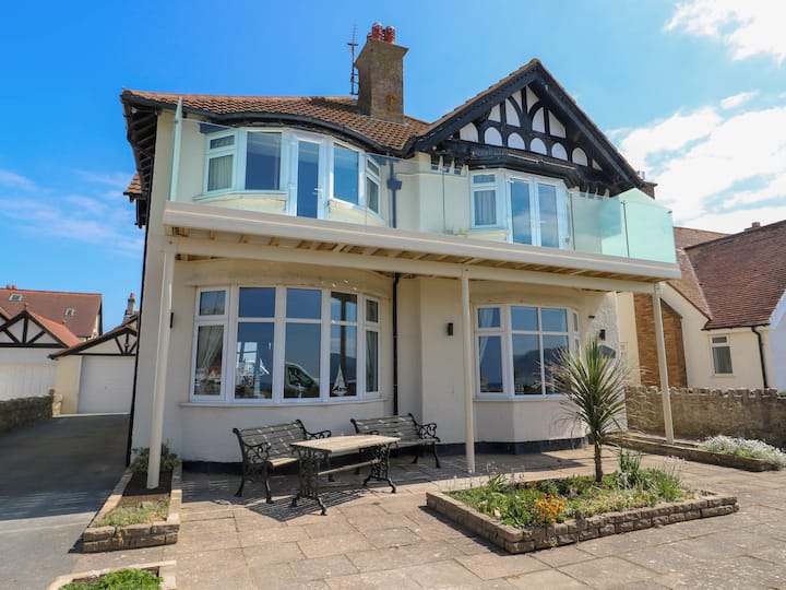 Westbourne - Llandudno