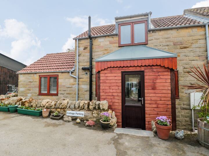 Farm Yard Cottage - Malton