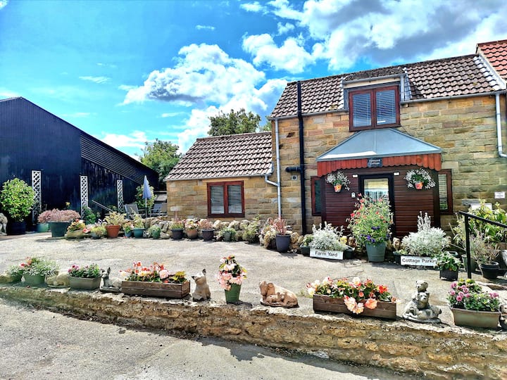 Farm Yard Cottage - Thornton Dale