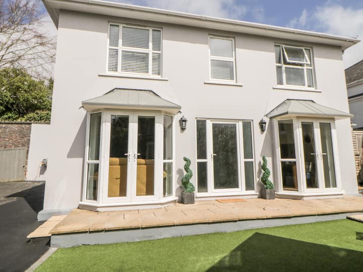 Fonthill - Torquay, UK