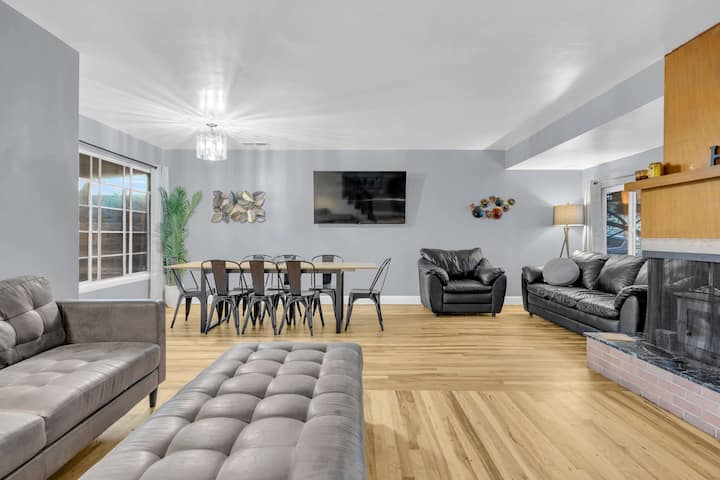 13 Beds 7 Tvs Sleeps19 W2 Ac - Reno