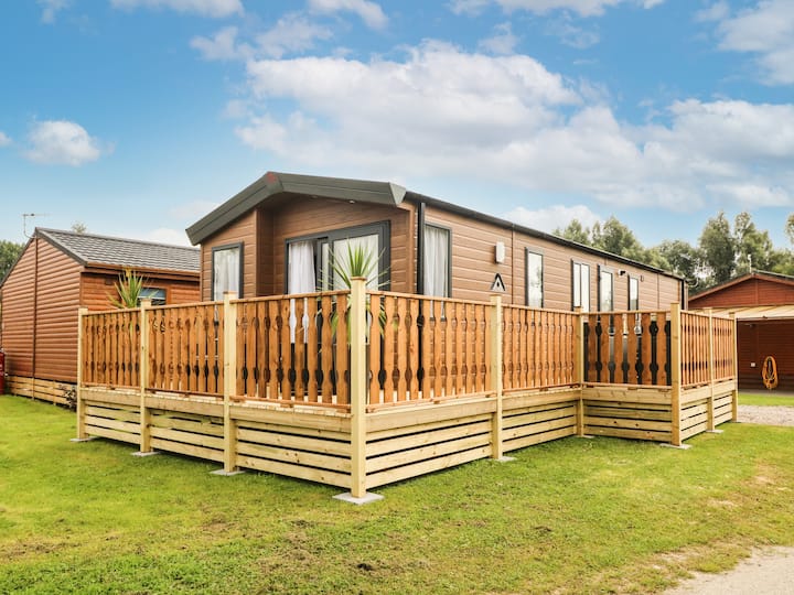 Hedgehog Lodge - Carnforth