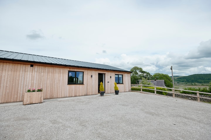 Ingleborough Lodge - Settle