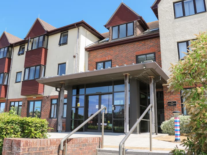 Flat 32 - Marine Court - Climping Beach