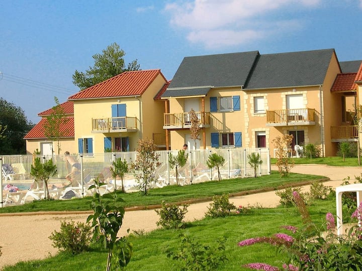 Appartement En France Avec Vue Sur Piscine - Montignac