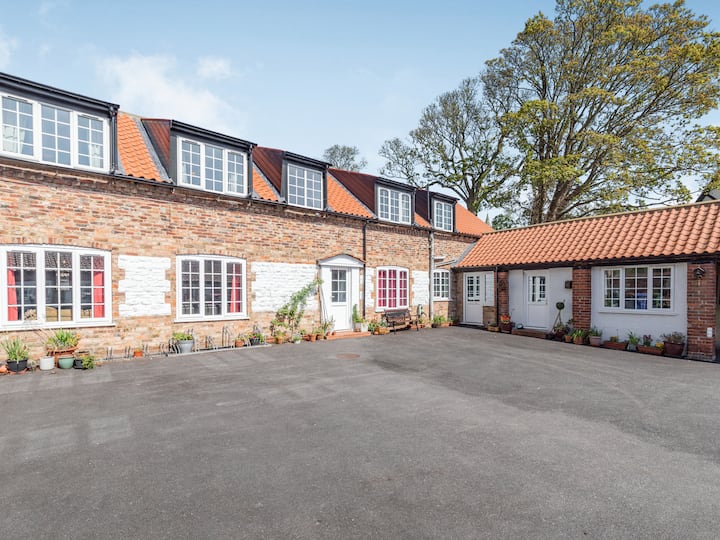 The Mews - Driffield