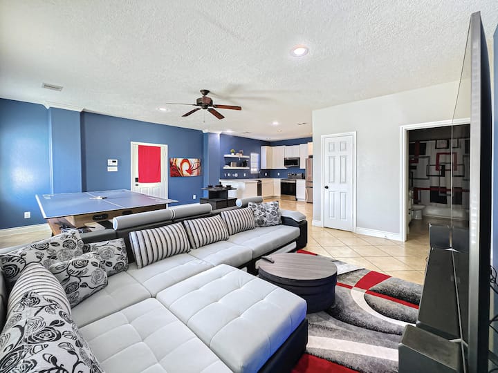 Modern 3br W Air Hockey, Bbq, 85" Tv, Sleeps 10 - Deer Park