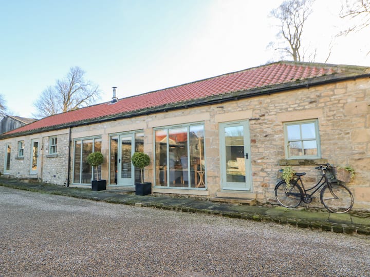 The Cartshed, Sedbury Park Farm - Catterick