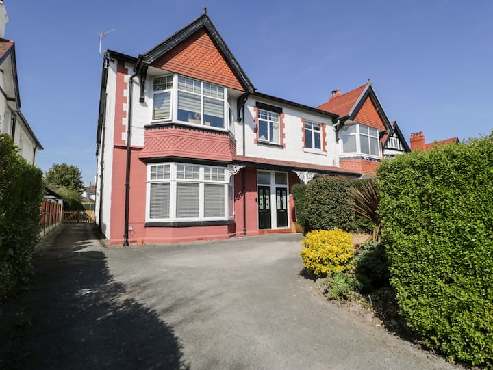 Hafan Y Mor - Colwyn Bay
