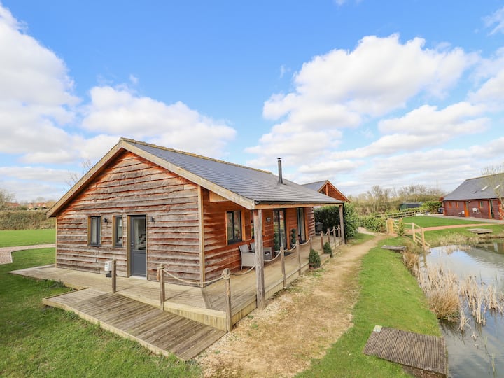 Lily-pad Lodge - Lincoln