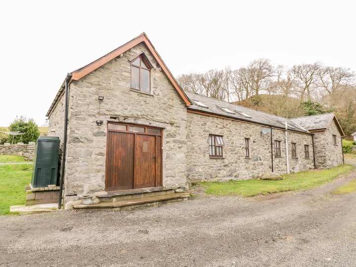 Hen Ysgubor Cottage - Bala