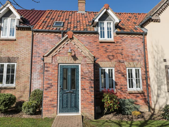 Dotty's Sunshine Cottage - Filey