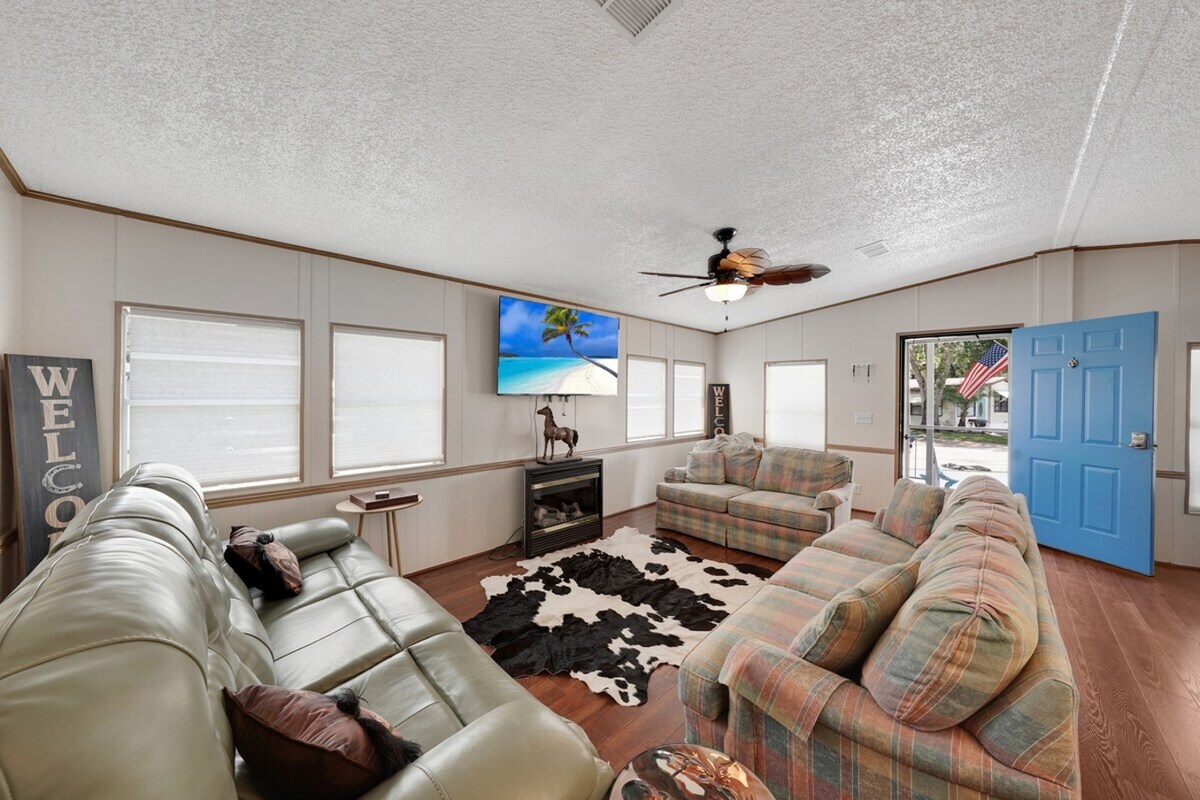 2BR/1.5BA Mimi's Ranch Retreat: Pool*Rodeo*BBQ - Houses for Rent in ...