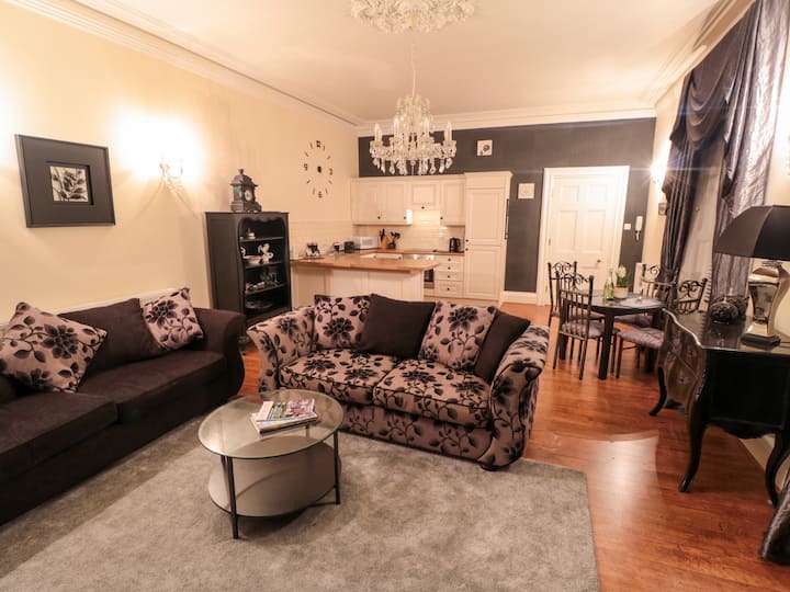 Sneaton Hall Apartment 4 - Whitby