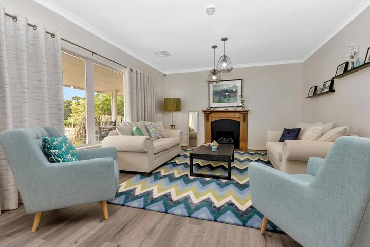 Spacious 4 Bed Home On Vineyard In Barossa Valley - Barossa Valley