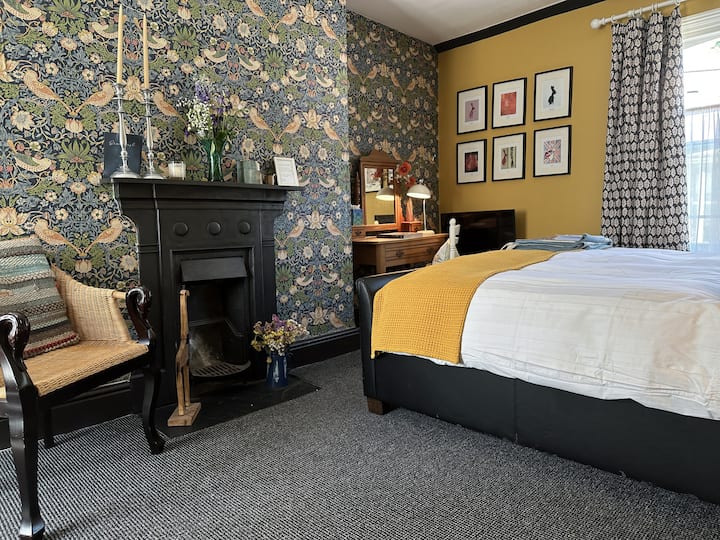 Tavistock Town Centre. King Bed En Suite. - Tavistock