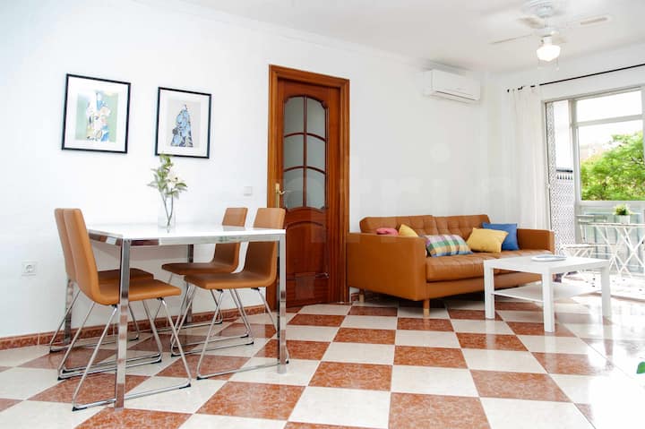 Apartment In A Traditional Neighborhood In Malaga. - Málaga