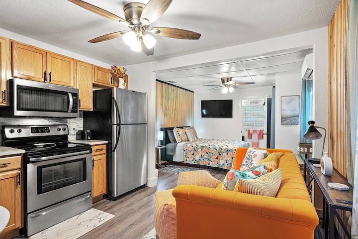 Cute Studio Apt Near Bars & Food - Tampa