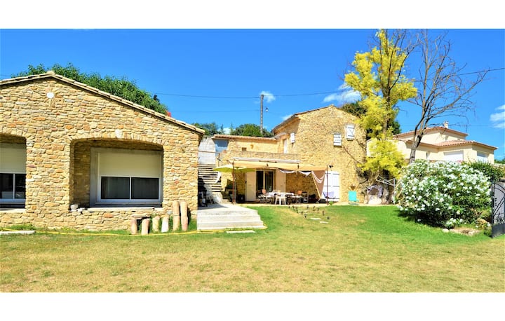 Amazing Home In Le Pin With Wifi - Bagnols-sur-Cèze