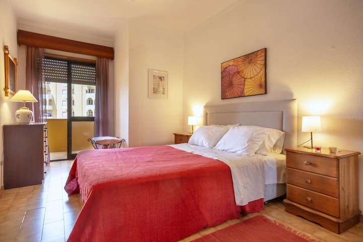 Acolhedor Apartamento De 1 Quarto Perto Da Praia - Carvoeiro
