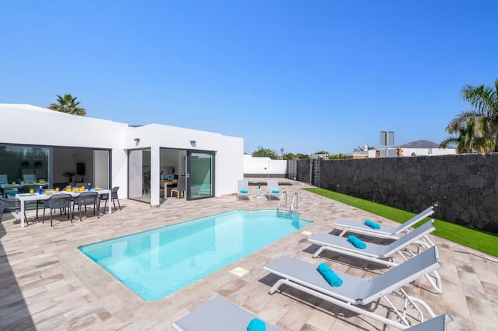 Villa La Nueva By Villa Plus - Playa Blanca
