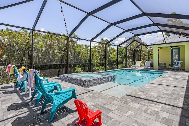 Villa Nana And Papa's Beach House, Cape Coral - Cape Coral, FL