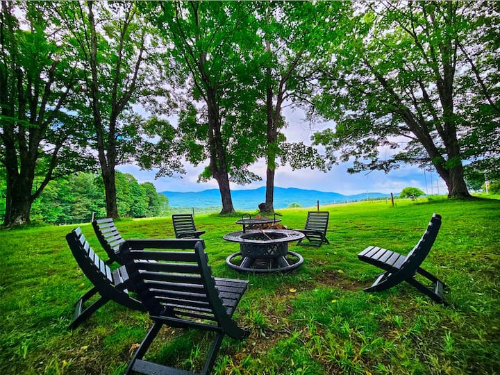 Rustic Farmstay, Bucolic Retreat W/endless Views - Stowe, VT