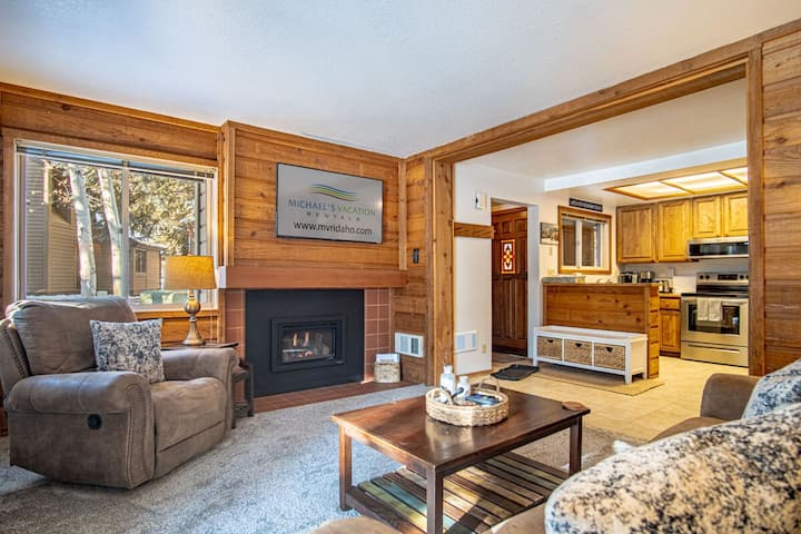 Elkhorn Bluff Condo + Free Resort Amenities - Sun Valley, ID
