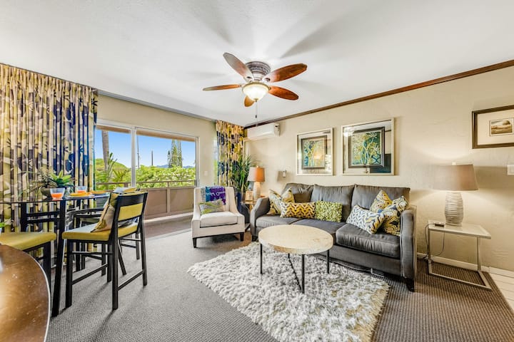 1br Centrally Located Condo With Pool & Hot Tub - Kapaa Beach, HI